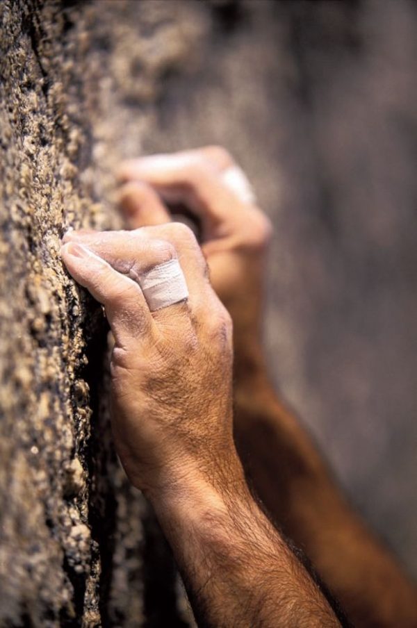 How To Write A Perfect Cliff-Hanger - C. S. Lakin